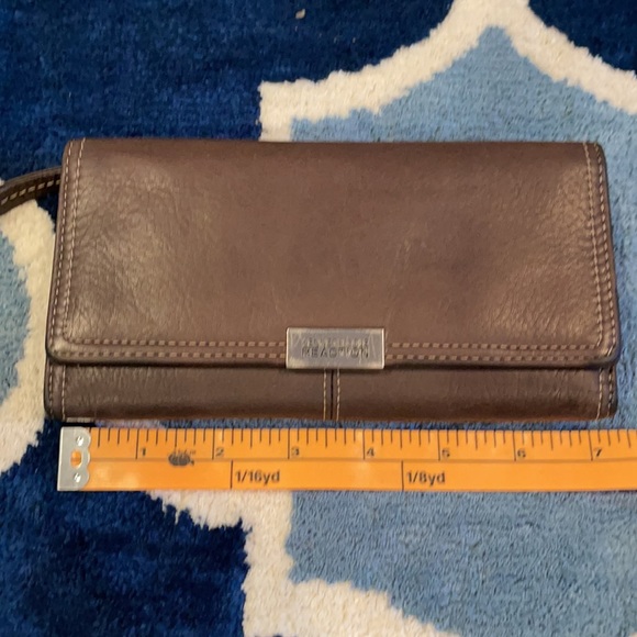 Kenneth Cole | Bags | Kenneth Cole Wallet | Poshmark
